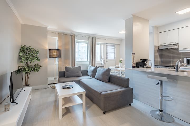 Cozy 1br | Heart Of Montreal - Montreal