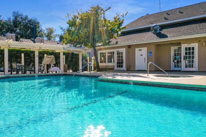 Two-bedroom 2 Suite Near California’s Great Americ - Palo Alto, CA