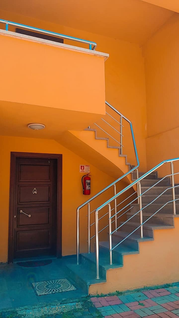 Daire Içerisinde Aileye öZel 5 Tonluk Termal Havuz - Afyonkarahisar