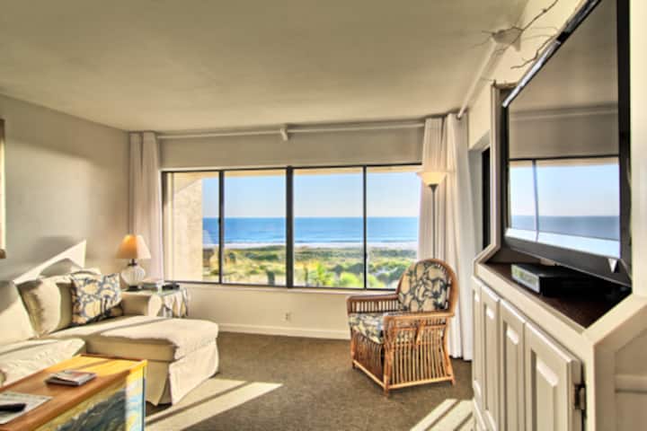 Oceanside Retreat With Direct Views ! - Amelia Island, FL
