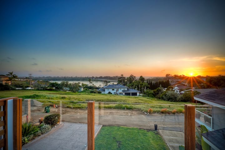 Coastal Escape | Ocean Sunsets - Carlsbad, CA