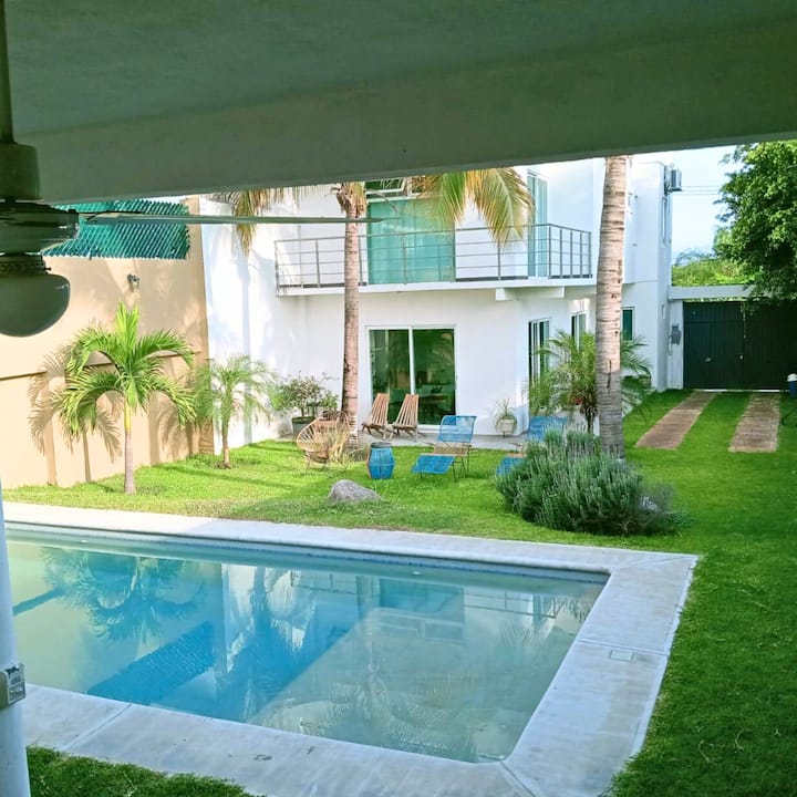 Casa En San José Vista Hermosa | Pool & Amenities - Tequesquitengo