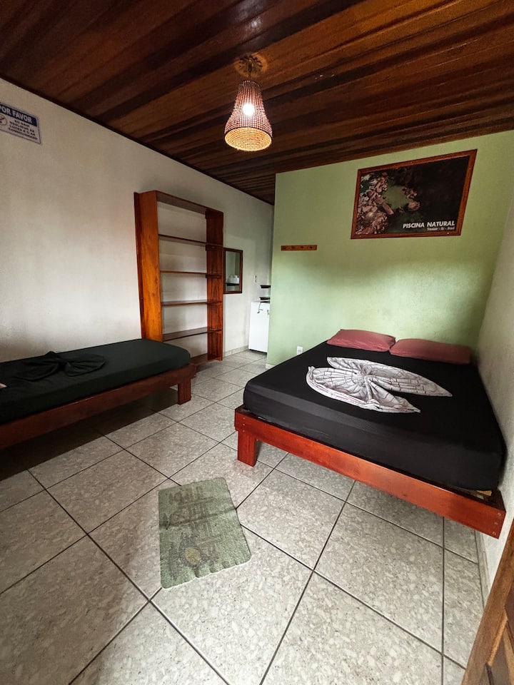 Pousada Figueira Suíte Tripla Clássica - Trindade