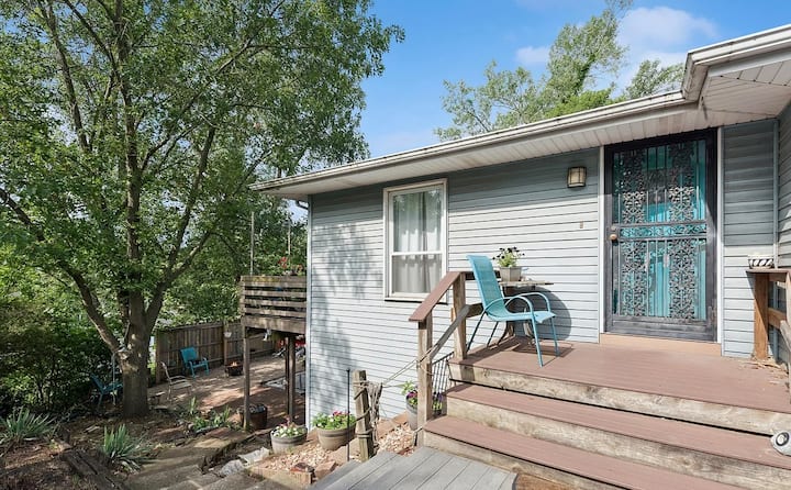 Game Time Getaway 1 Block To The Beach, Near Dunes - Portage, IN