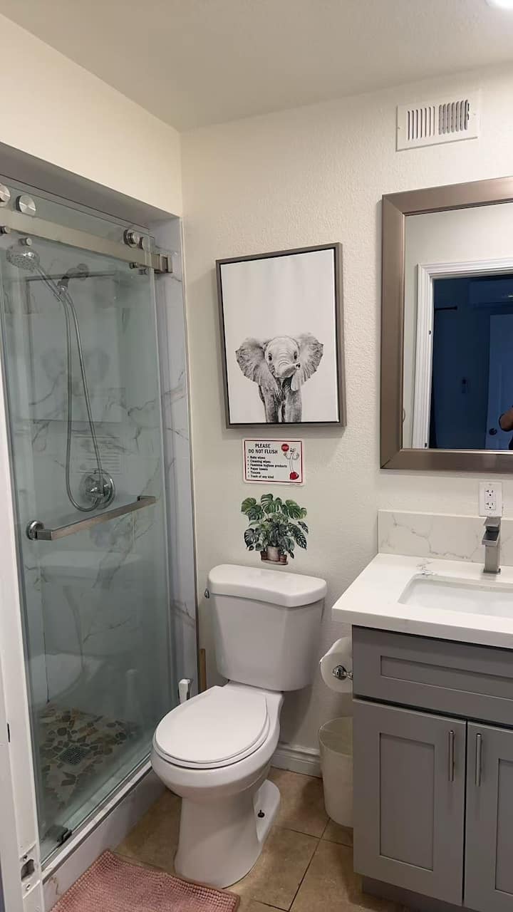 Amy’s Cozy Guesthouse - Orange County, CA