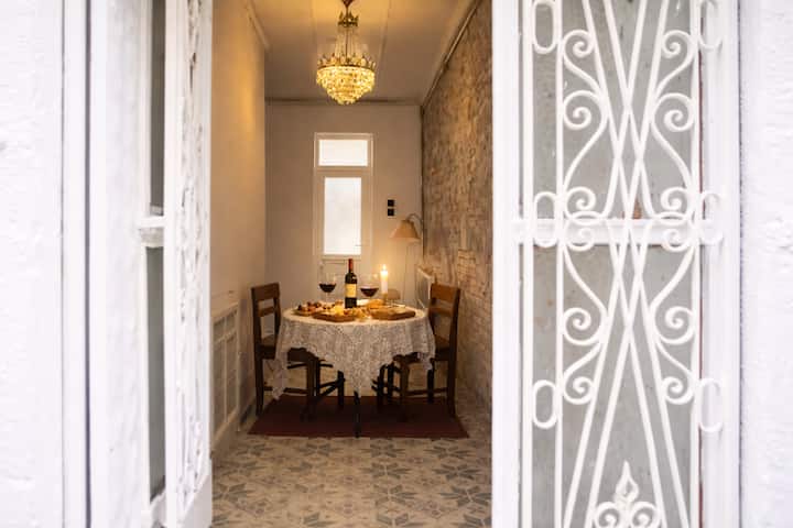 Historic Stone House With Terrace In Kemeraltı - İzmir