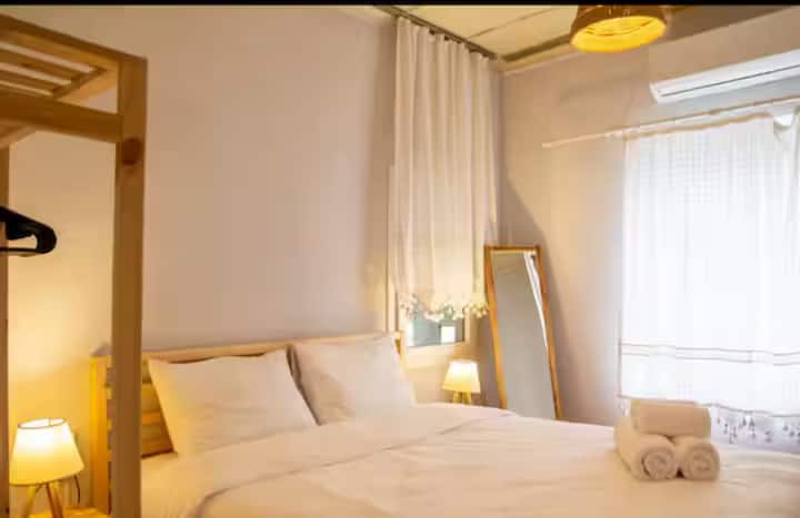 Merkezde Tarihi Taş Ev - Izmir