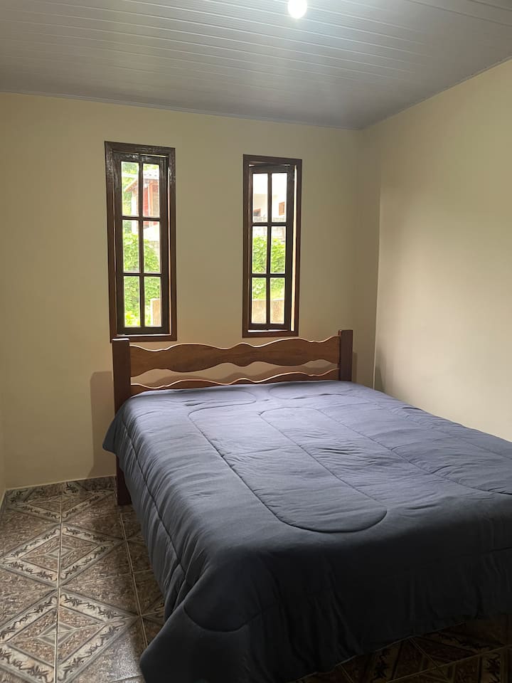 Alugo Casa C/ Garagem Para Até 5 Pessoas - Ouro Preto