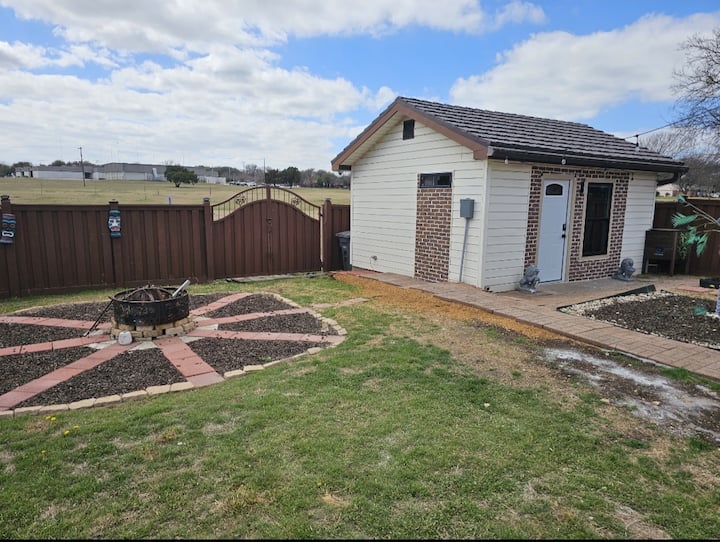 Cozy Private Casita Suite - Grand Prairie, TX