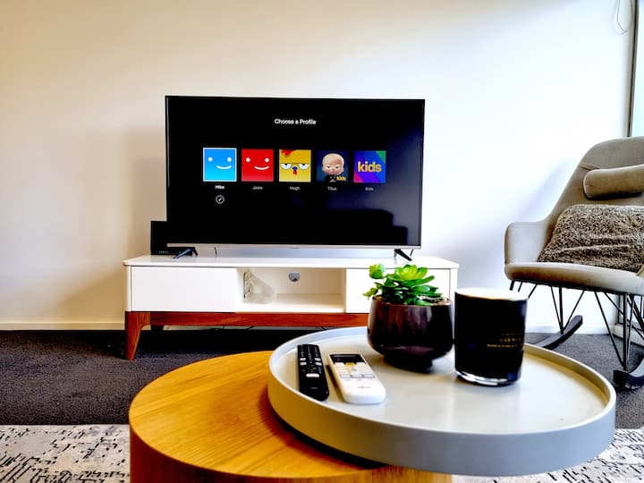 Southbank 3-bedroom Stay: Parking, Pool, Gym - Ivanhoe