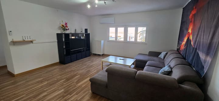 2 Bedrooms - Upper Floor - 100 M² - Central - Aéroport Arrecife (ACE)