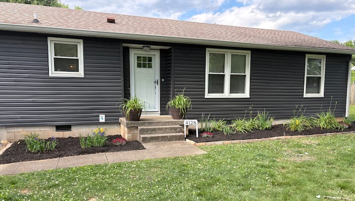 4 Bedroom Family-friendly Murfreesboro Home - Murfreesboro