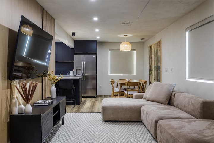 Japandi Canyon Home - Sandy, UT