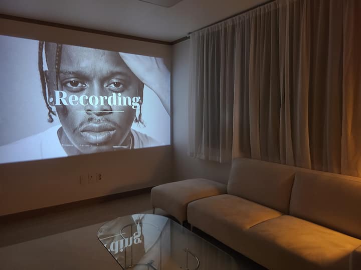 오픈특가ㅣ감성숙소2층독채ㅣ지하철5분ㅣ짐보관ㅣ교통중심(사직야구장.서면.광안리.해운대.남포직행 - Busan