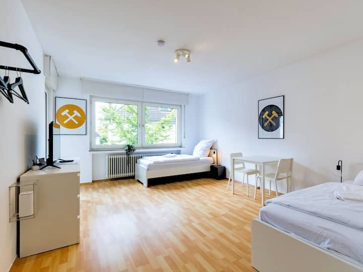 Budgetroom: 3 Sz, Balkon – Ideal Für Teams - Herne