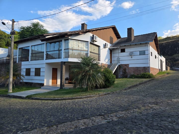 Casa Premium Com Piscina. Parcele Em 6x Sj. - Rivera