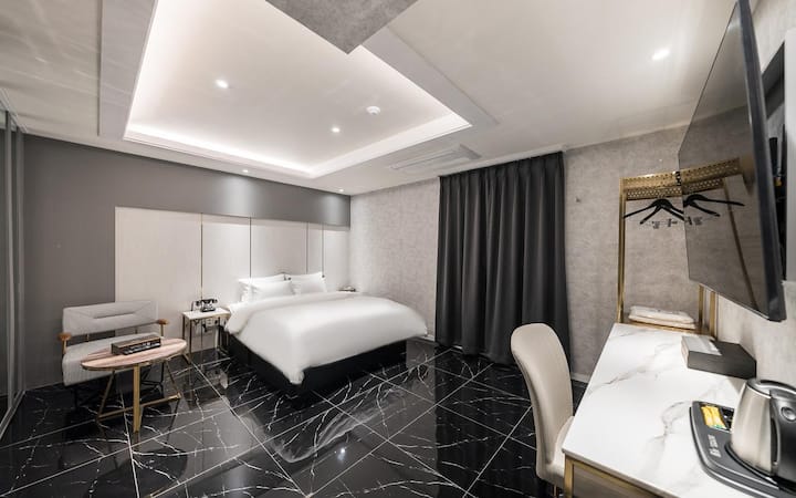 시월호텔(Siwol Hotel) - 신흥3동