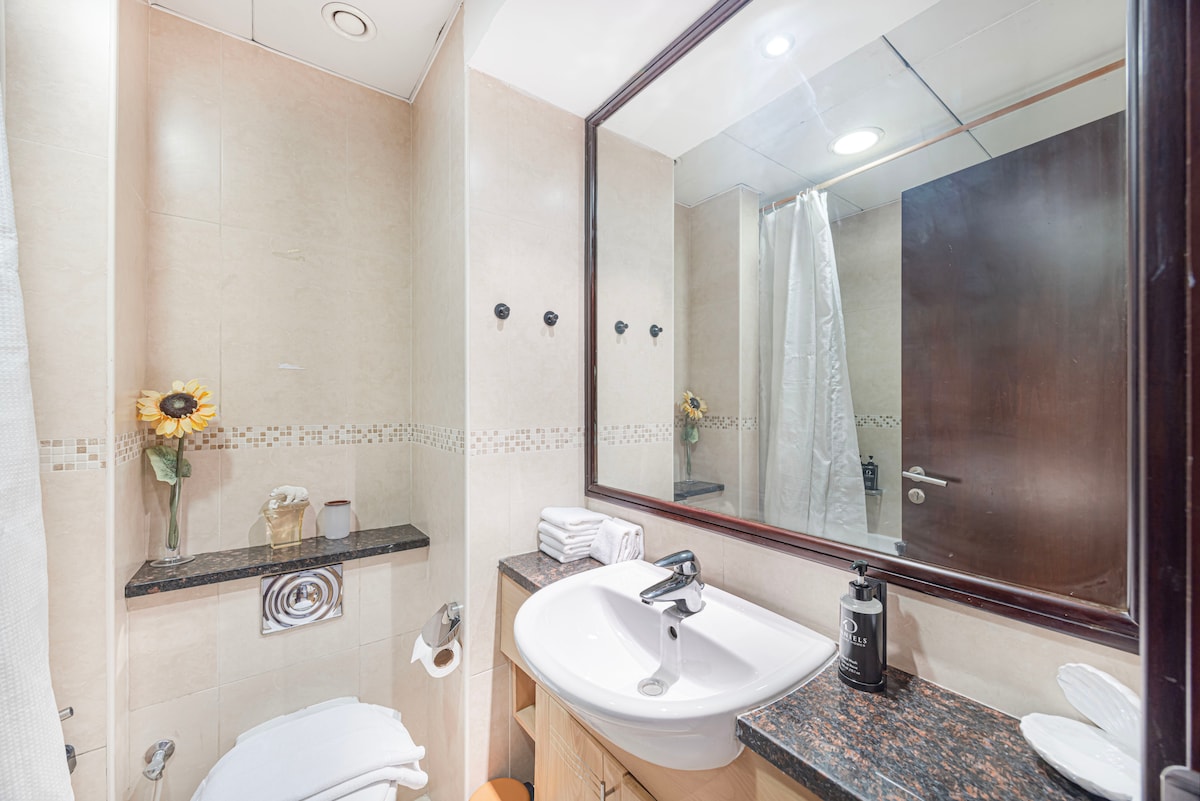 Daniels Studio | JLT | Seeblick - Wohnungen zur Miete in Dubai, Dubai ...