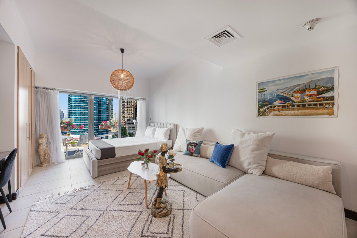 Daniels Studio | JLT | Seeblick - Wohnungen zur Miete in Dubai, Dubai ...