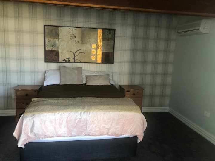 Picturesque Picton - Picton