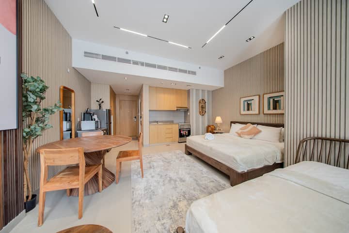 Luxury Apartment With 2 Double Beds In Al Mamsha - Sharjah