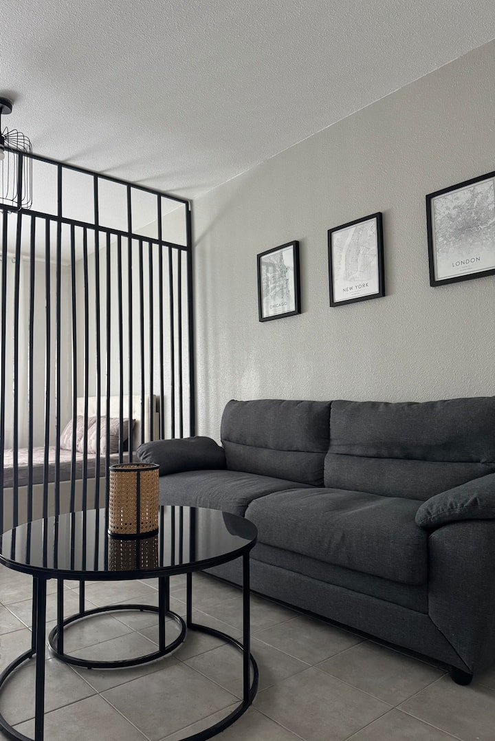 Studio Cosy - Parking - Bus Direct Avignon 10 Min - Le Pontet