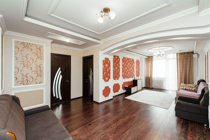 Spacious Central Apartment | 2br • 6 Guests - Chișinău