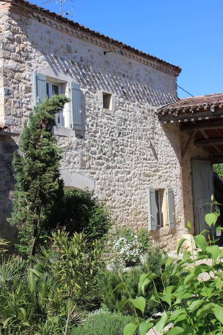 Gîte Avec Piscine Dans La Campagne Cordaise - Cordes-sur-Ciel
