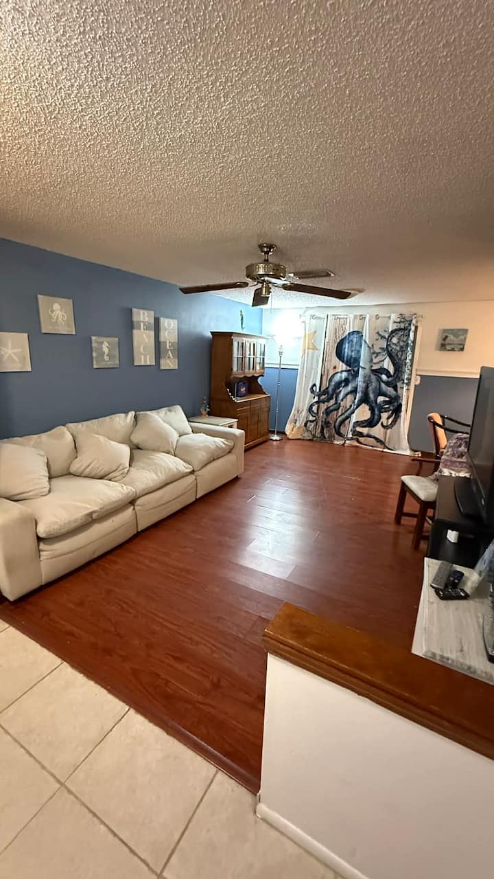 The Siesta Cottage - Sarasota, FL