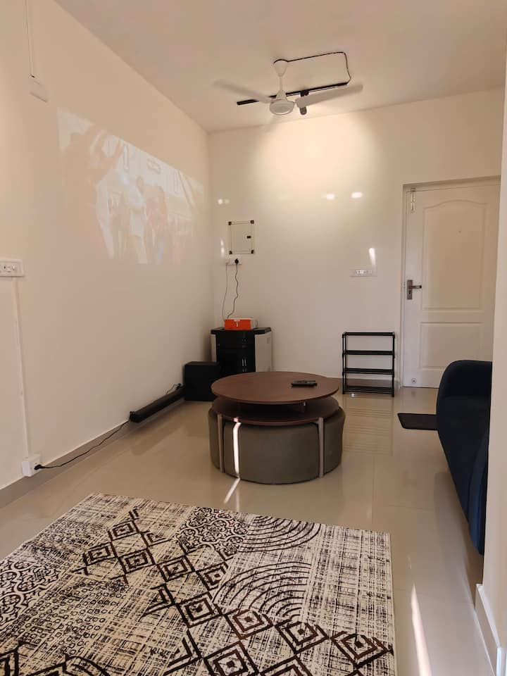 Classy Peaceful 2bhk | Self Check-in | Superhost - Mahabalipuram