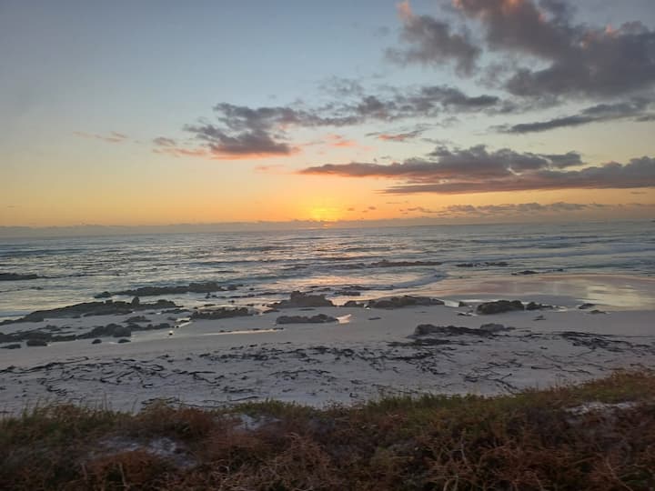 27 On Arcadia - Pearly Beach