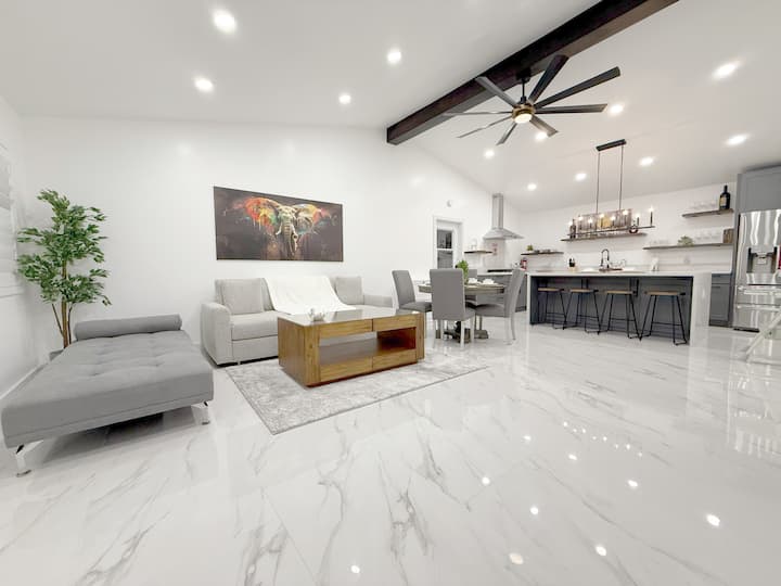 Sleep 12| 4bd 2 Ba Oc Home| Disney Land| Beaches - Santa Ana, CA