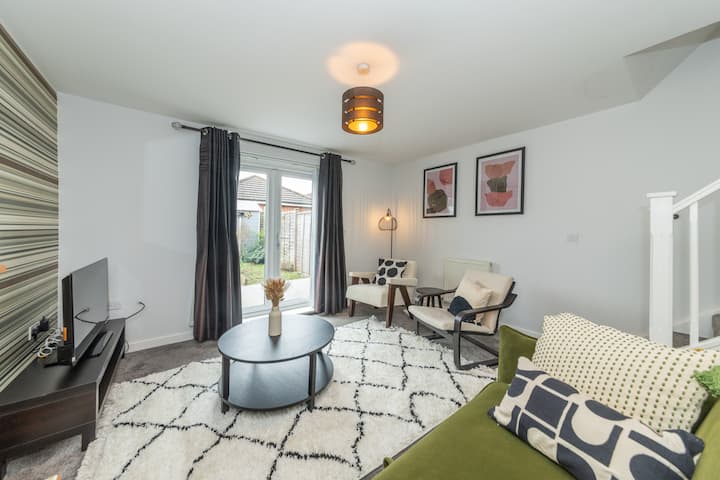 Cosy Retreat With Outdoor Seating - Reading