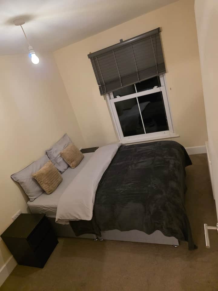Stunning Apartment Luton Town Centre - Luton