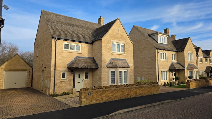 Stunning 4-bedroom Det-cotswold Home In Lechlade - Lechlade