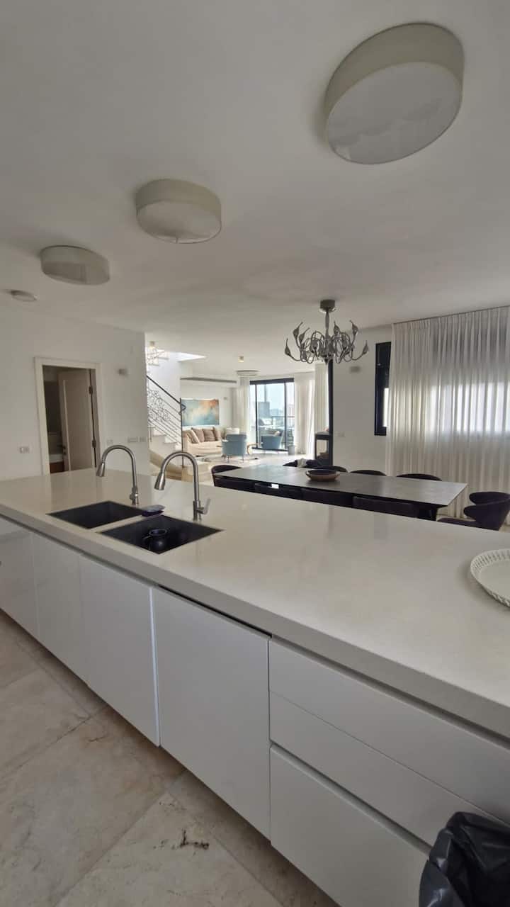 Penthouse Prestige Luxe 5 Ch & Jacuzzi Au Shuk - Jerusalem