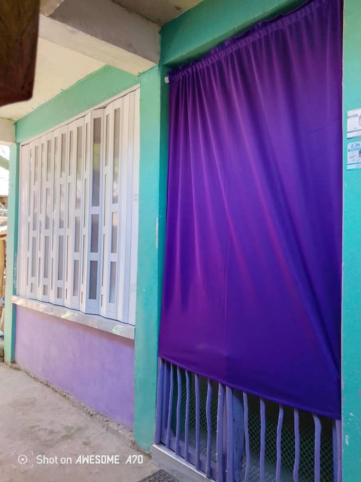 Purple House 
Walking Distance From The Beach - Bani