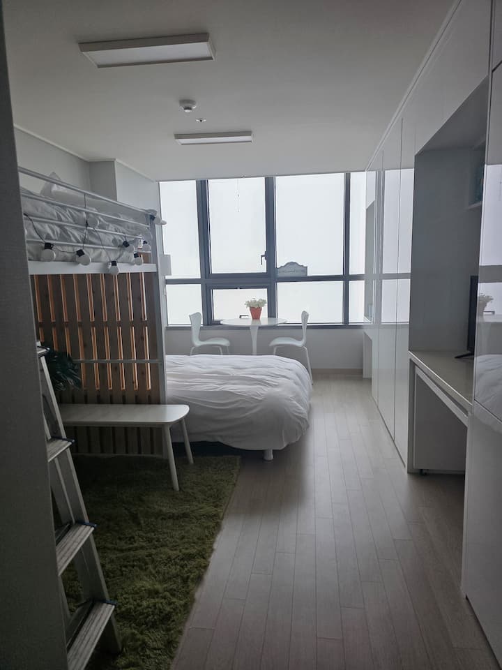 *Stay 송도에서* #코지한 고층뷰 별장 데이트# 가족 커플파티 #달빛축제공원#장박할인 - Incheon