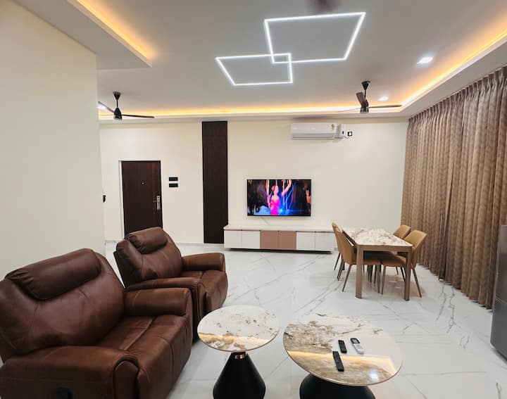 Furnished Guest House For All Reason & All Seasons - 馬杜賴