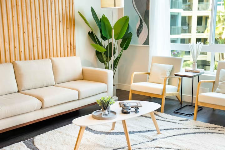 The Kendall - Luxury 1br - King Bed, Gym, Pool - Irvine, CA