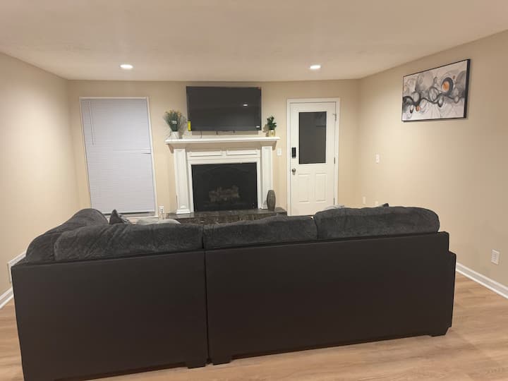 3 Bedroom 2 Bath Home Main Level. - Kennesaw, GA