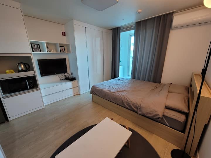 [신규오픈]깨끗하고아늑한힐링숙소/천안역차량2분/대중교통편리/인근 맛집 도보가능/포차거리 - South Korea