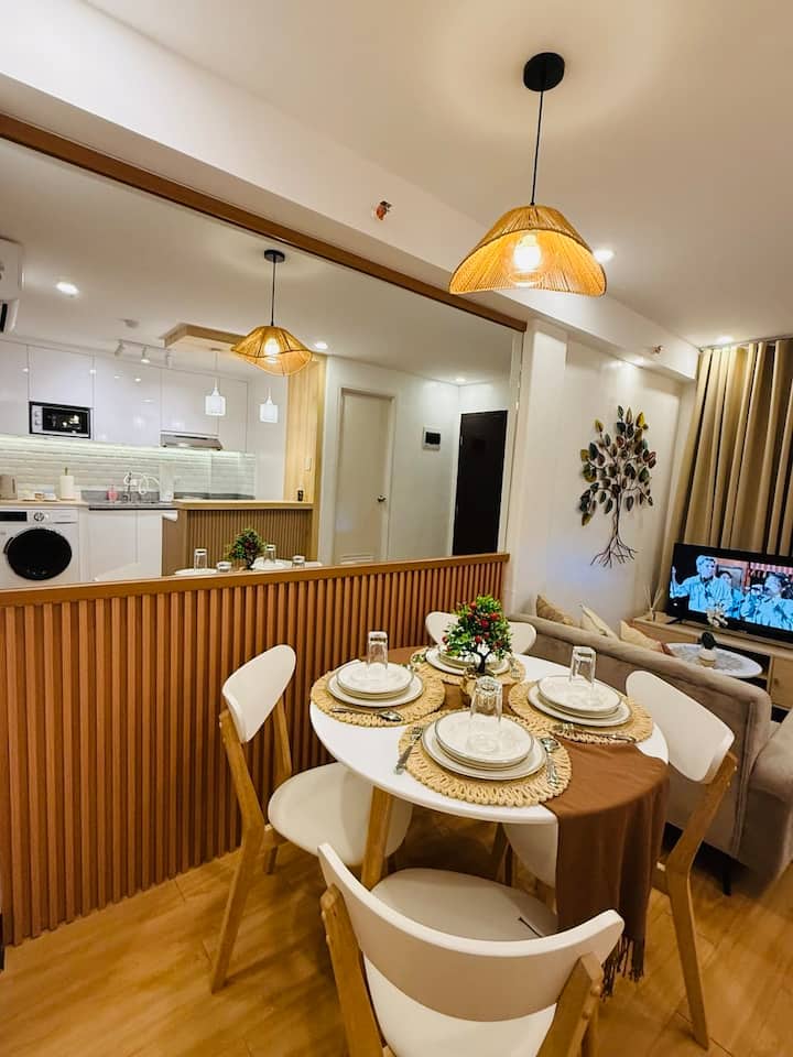 Luxury 2br Staycation| 6 Pax| Pet Friendly - Batangas