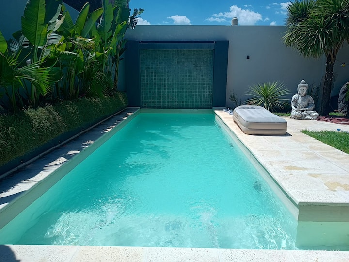 Casa Con Pileta, Jacuzzi Y Parrilla En Ituzaingó - Bella Vista