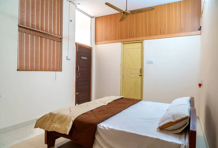 Hillview 2bhk Near Yercaud & Bypass | Kumar’s Stay - Salem