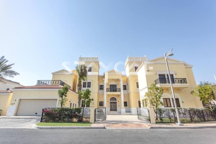 Staycae - 06 Bedroom Luxury Villa In Palm Jumeirah - Dubai