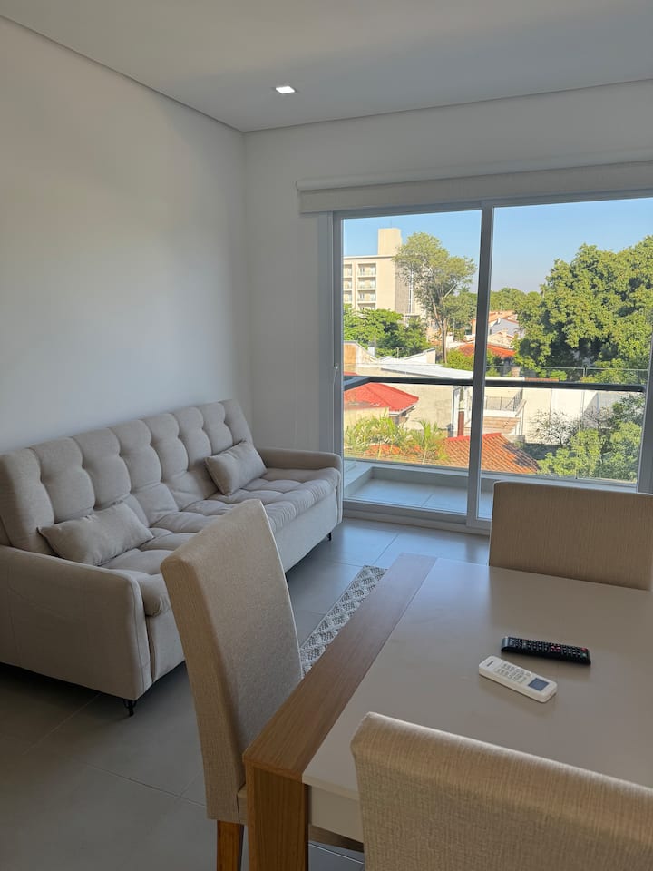 Amplio Departamento En Eje Corporativo - #Rdm304 - Paraguay