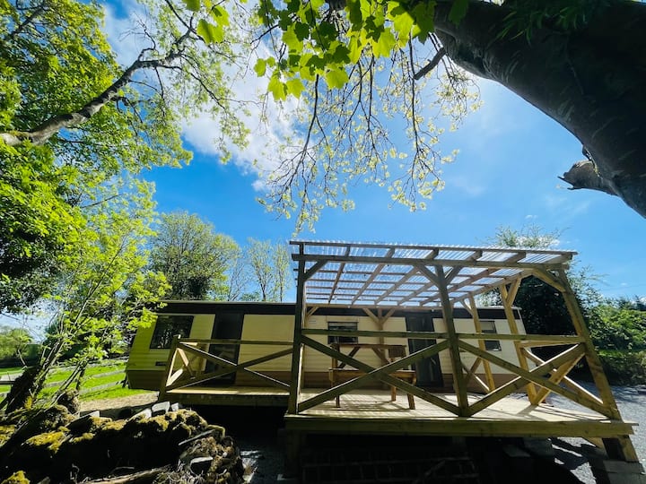 Peaceful Streamside Retreat Near Lough Derg - Clare County