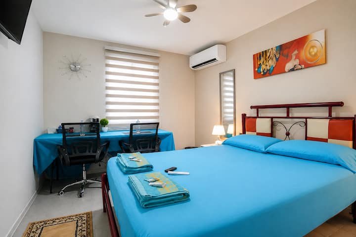 Casa Entera/ 2 Habitaciones/clima/wi-fi/tv/garaje - Córdoba