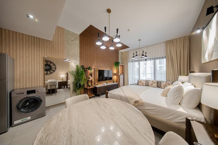 Charming Apartment With Balcony In Al Mamsha - Sharjah